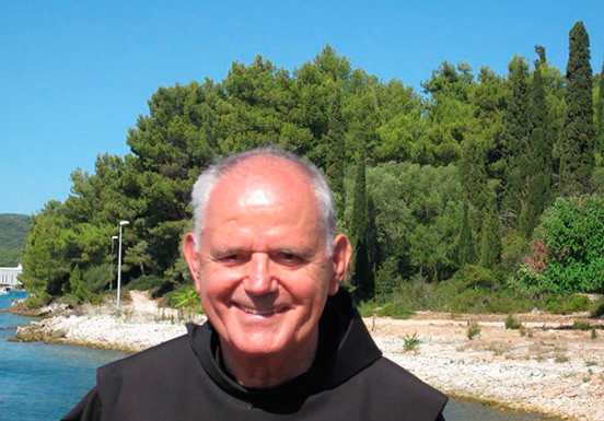 ¿Conoces al Padre Jozo de Medjugorje, uno de esos santos vivos que no ...