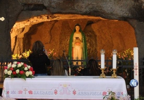 Conoció la Virgen de la Revelación y quedó tan impactada que dejó su ...